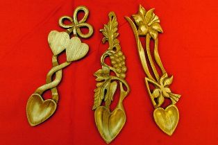 Lovespoons – Wood Chip Chatter